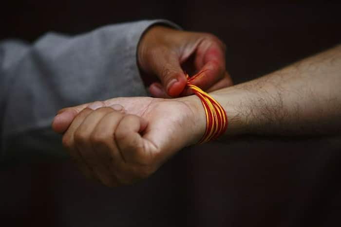 Lal Dhaga| What Does Red Thread Tied During Puja Really Means| Expert ...