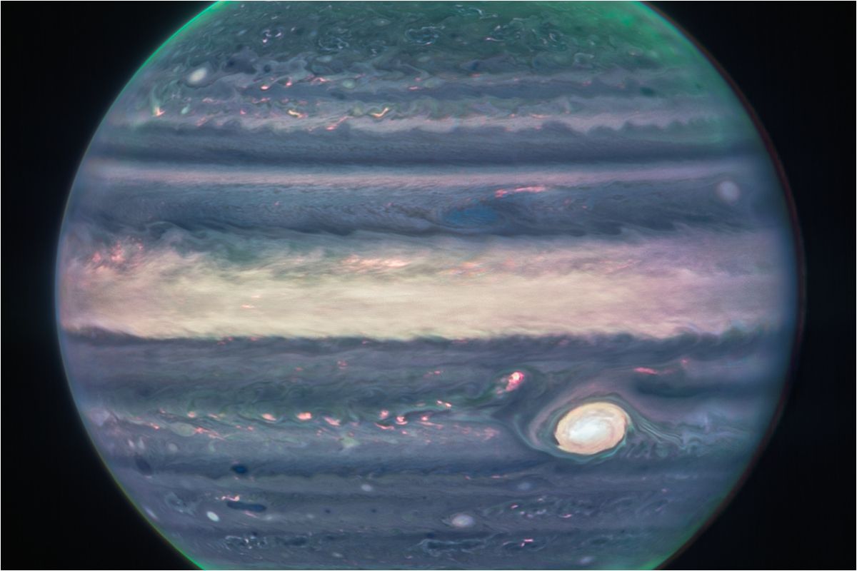 Incredible Images Of Jupiter Faint Rings Great Red Spot Captured By ...