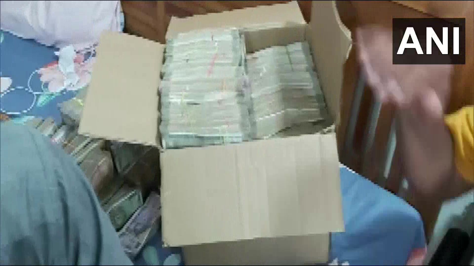 बिहार का धनकुबेर इंजीनियर, घर में मिला नोटों का पहाड़, सोने-चांदी के ...