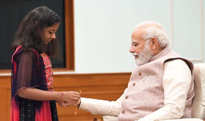 PM Modi के लिए इस बार का Raksha Bandhan रहा बहुत ही खास, इन बहनों ने ...