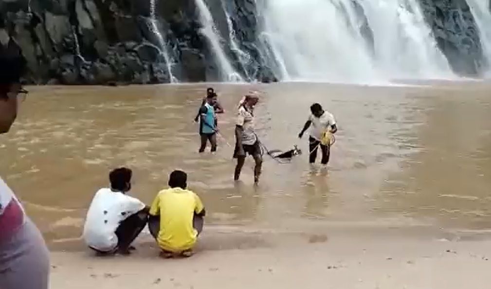 Weekend Picnic Turns Into Tragedy: 6 Tourists from MP Dies After ...
