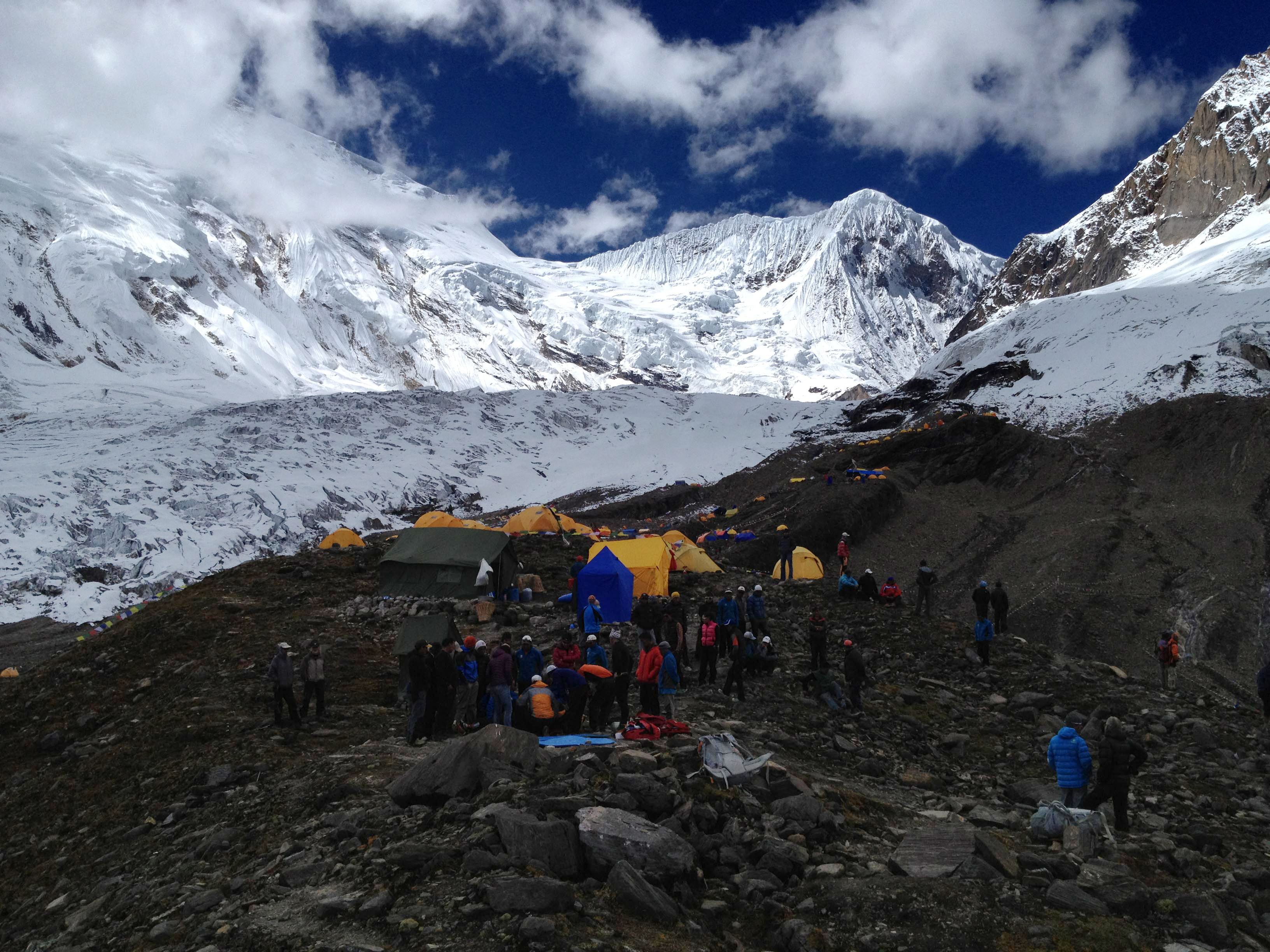 2 Climbers Dead, 12 Injured in an Avalanche in Nepal