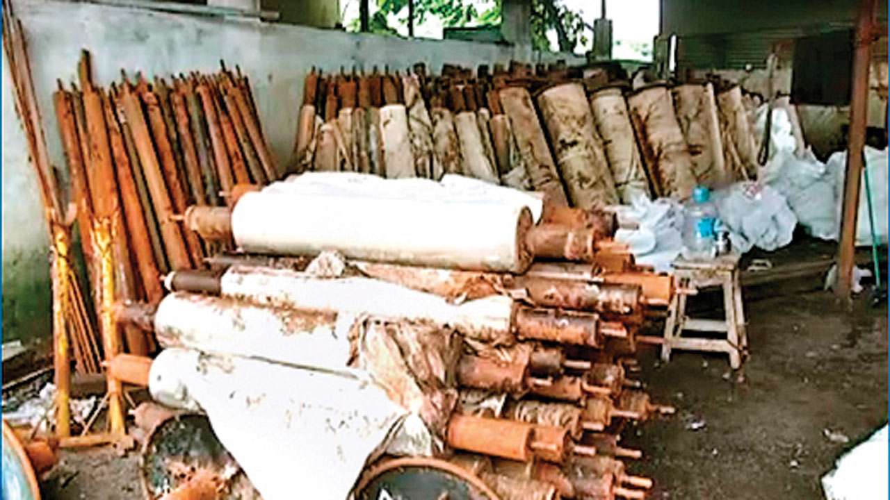 Rs 35 Cr Loss For 4th Day — Why Tamil Nadu Power Loom Weavers Are On ...