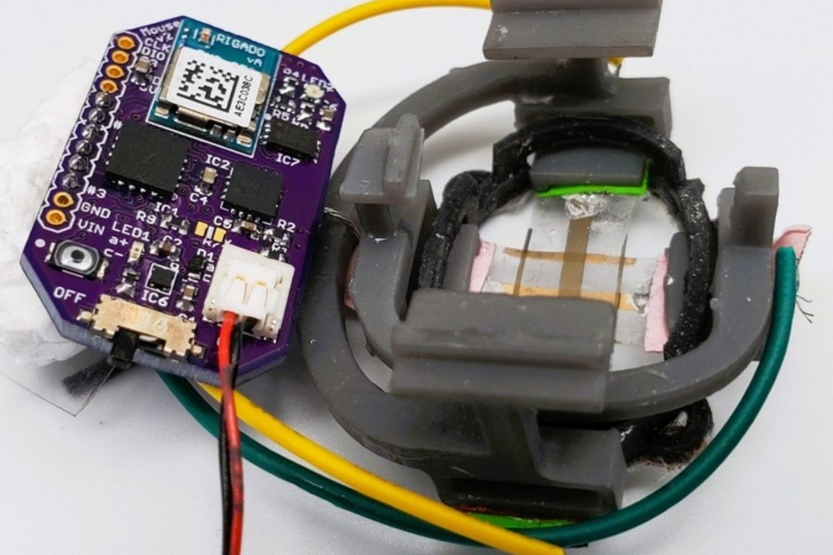 This Battery Operated Wearable Device Can Spot Changing Size Of Tumours ...