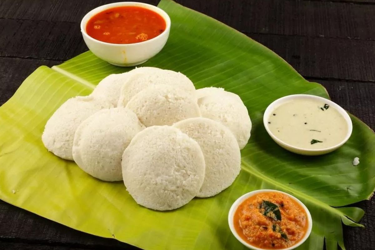 World Idli Day: घर पर रहकर असानी से बनाएं इडली, जानें पूरी रेसिपी