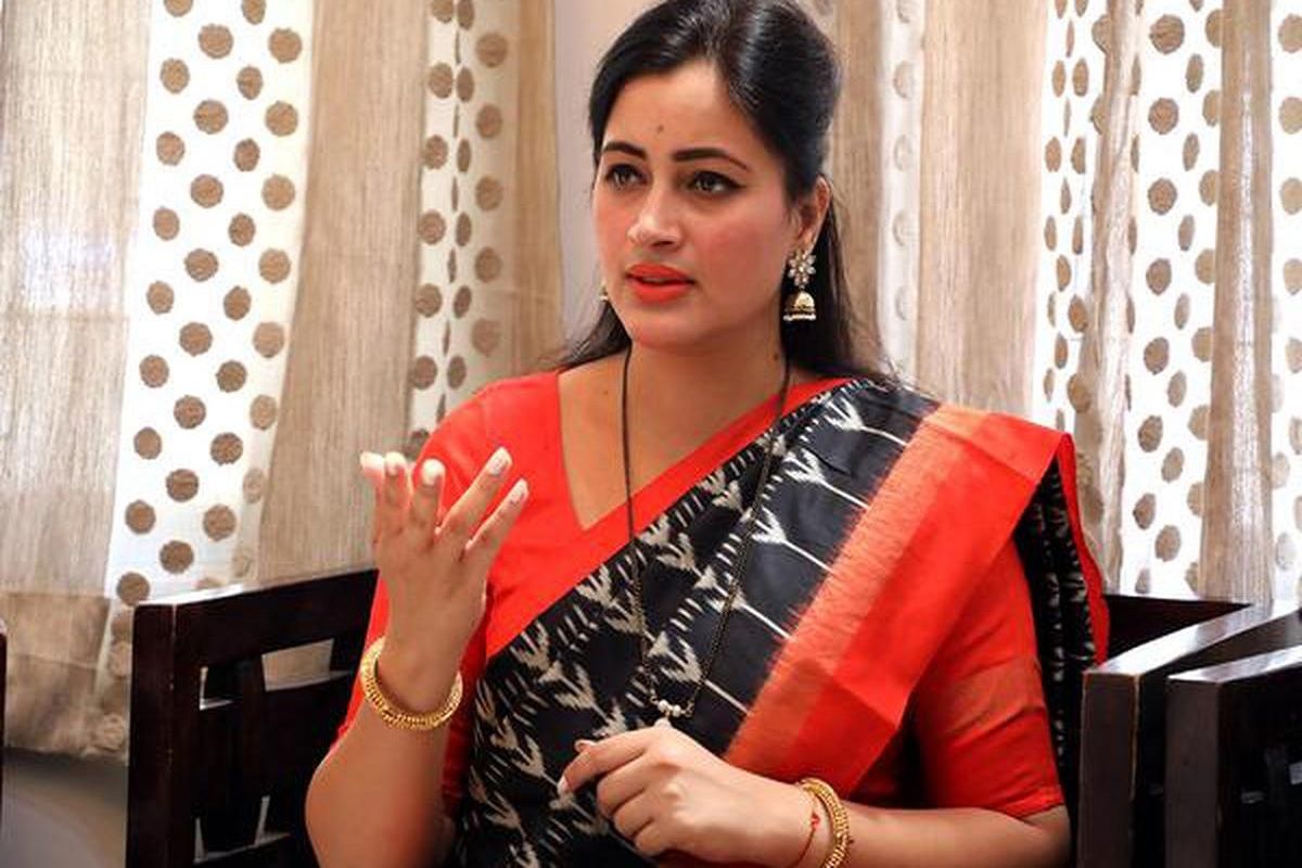 Amravati News : लव्ह जिहादचा आरोप करणं पडलं महागात, खासदार नवनीत ...