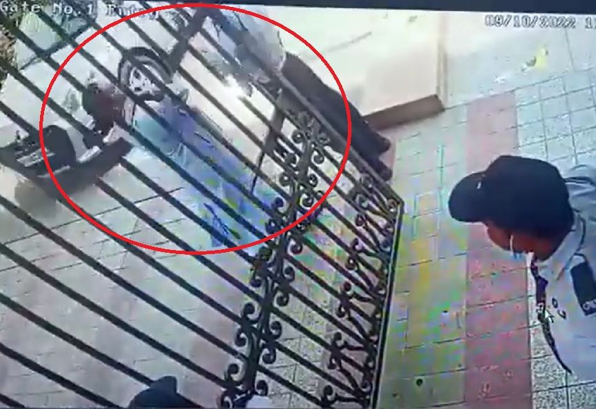 Video of Woman Slapping Security Guard Multiple Times in Noida's Cleo ...