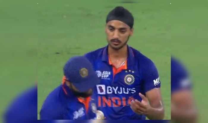 Rohit Sharma Ignores Arshdeep Singhs Suggestion Royally During Ind-SL Asia Cup Super Four Match ...