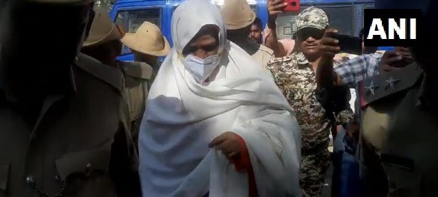Shivamurthy Murugha Sharanaru Lingayat Seer Sent To 4 Day Police ...