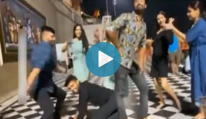 Viral Video: Youngsters Dance to Kala Chashma At Har Ki Pauri For Insta ...