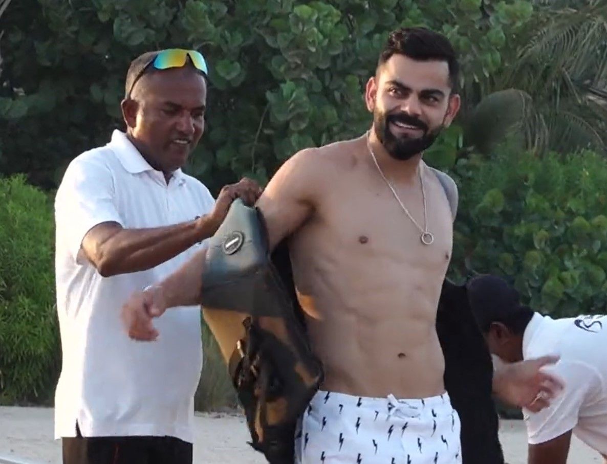 Virat Kohli Goes Shirtless On Dubai Beach, Team India Enjoy Beach ...