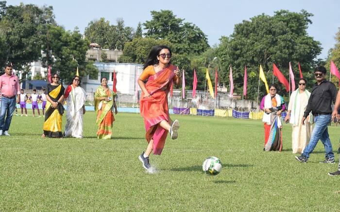 TMC MP Mahua Moitra Plays Football Wearing Saree & Sneakers, Shares ...