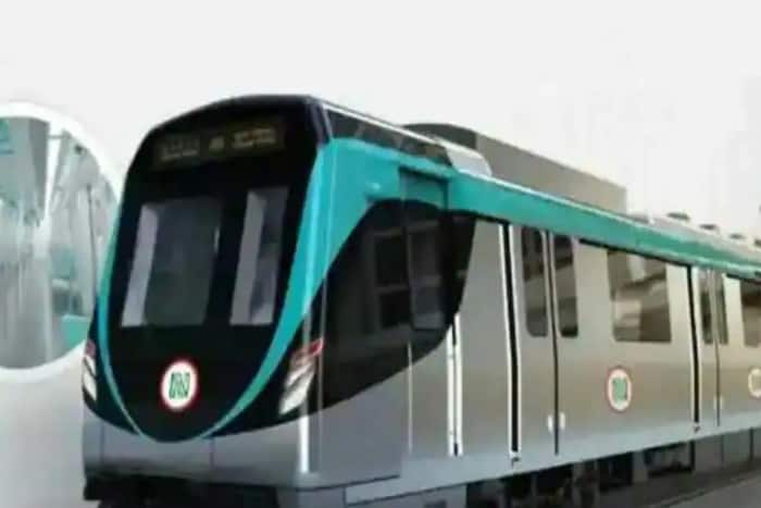 Noida Metro Latest News NMRC Crosses 50000 Daily Riders Creates New Record