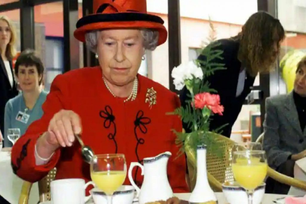 Eat Like A Queen! Elizabeth II Ate The Same Food Item For The Past 91 ...