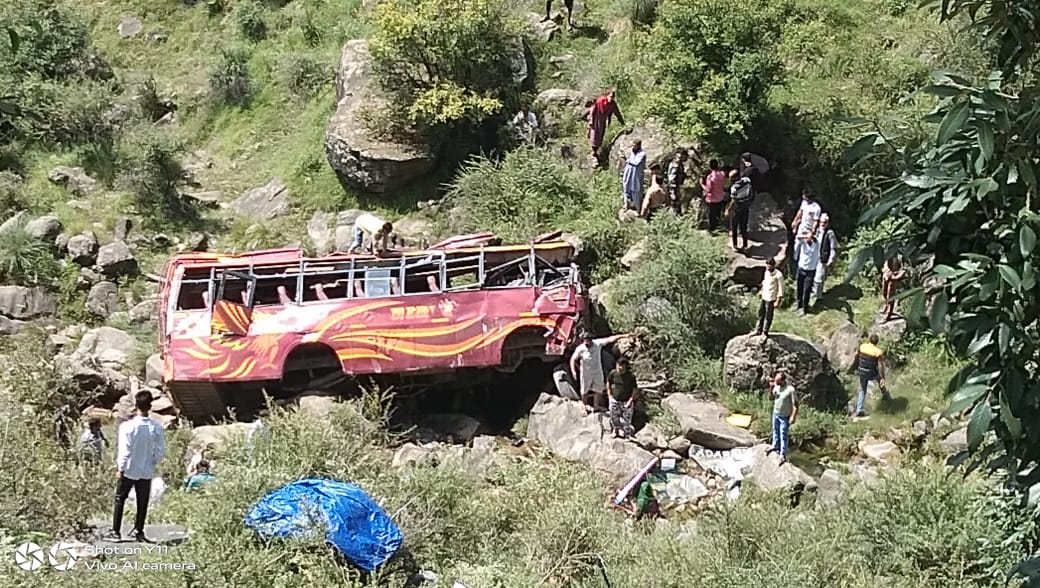 5 Dead, 12 Injured as Bus Plunges into Gorge in JK Rajouri