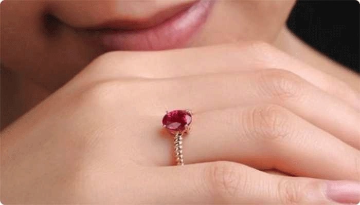 Manik Gemstone: नौकरी करने में आ रही है दिक्कत, पहने ये रत्न, रातों-रात ...