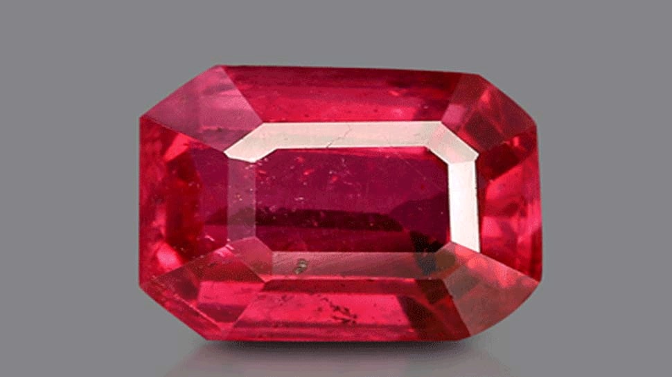 Manik Gemstone: नौकरी करने में आ रही है दिक्कत, पहने ये रत्न, रातों-रात ...