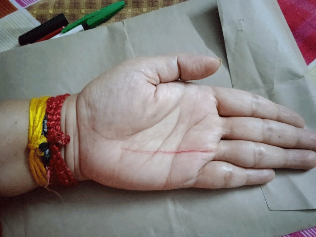 Palmistry: आपके हाथ में भी है ये एक रेखा हो तो आपको अमीर बनने से कोई ...