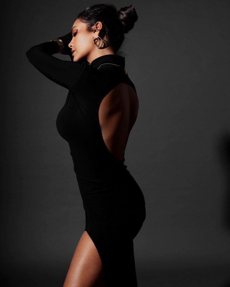 Esha Gupta is a Total Smokeshow in Sexy Black Bodycon Dress Featuring ...
