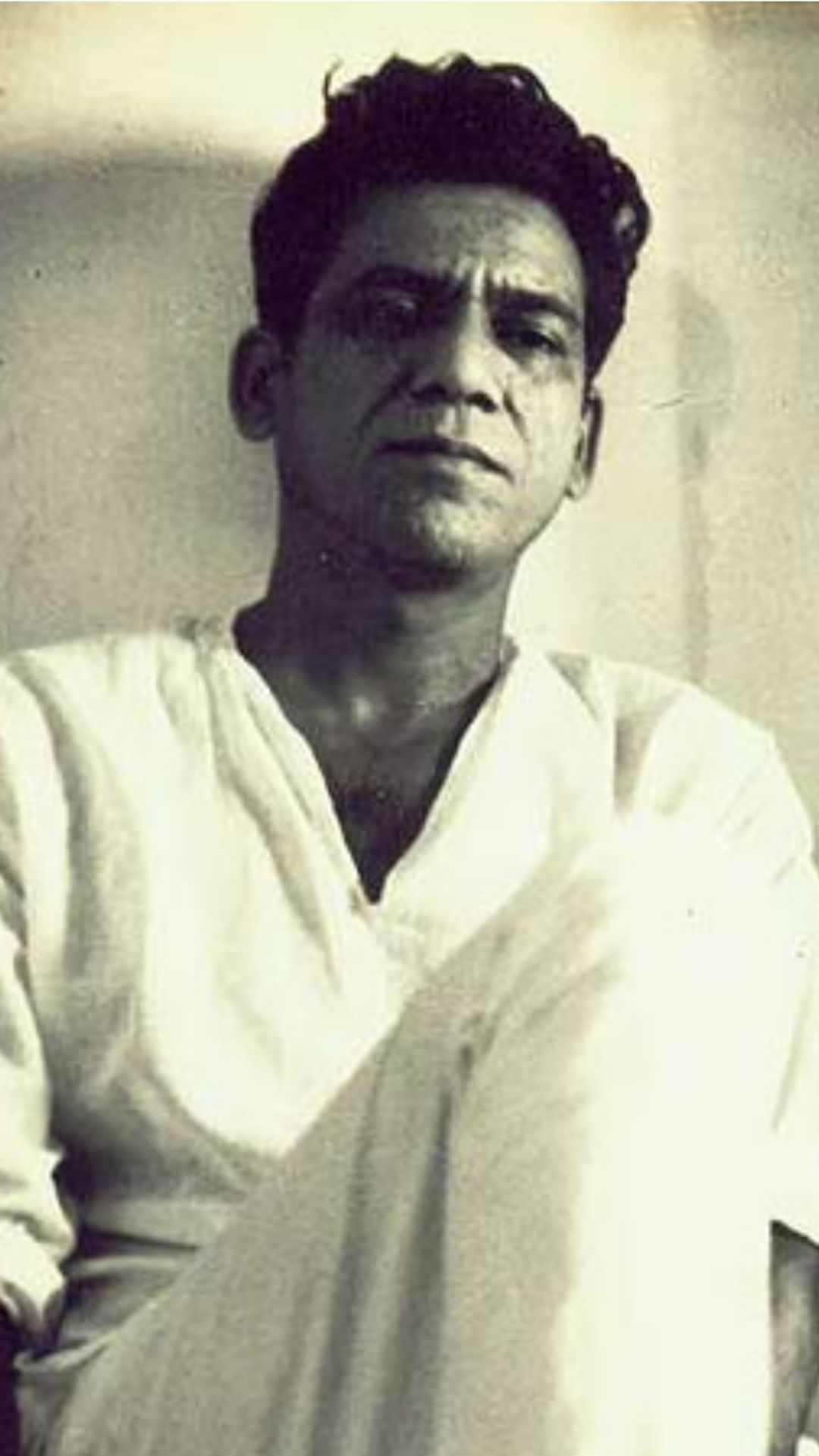 Remembering Om Puri: 5 Unseen Pics of Legendary Actor