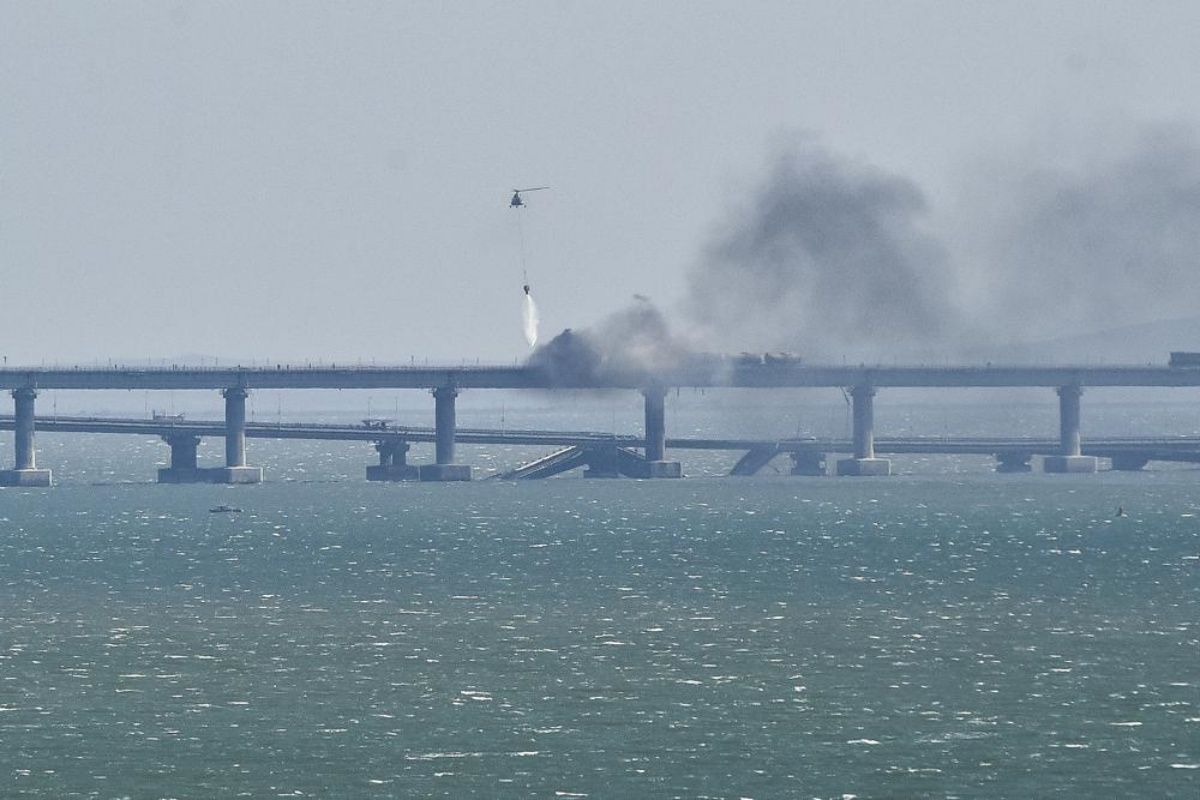 3 Dead In Crimea Bridge Blast; Key Russian Supply Route Damaged | Top ...