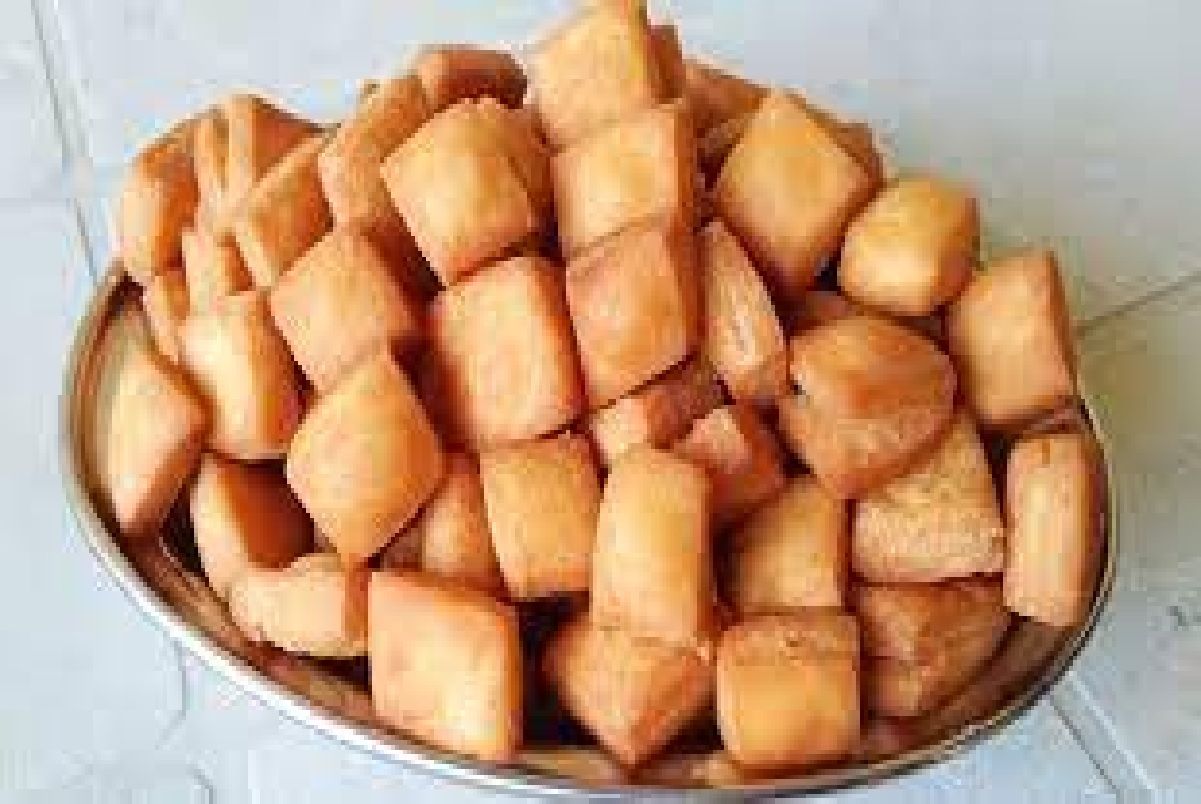 Diwali 2022 : दिवाळी फराळासाठी गव्हाच्या पीठापासून तयार करा खुसखुशीत ...