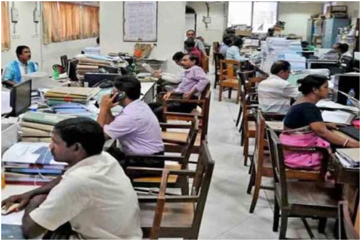 CM Khattar Makes BIG Announcements For Scheduled Caste Employees In ...