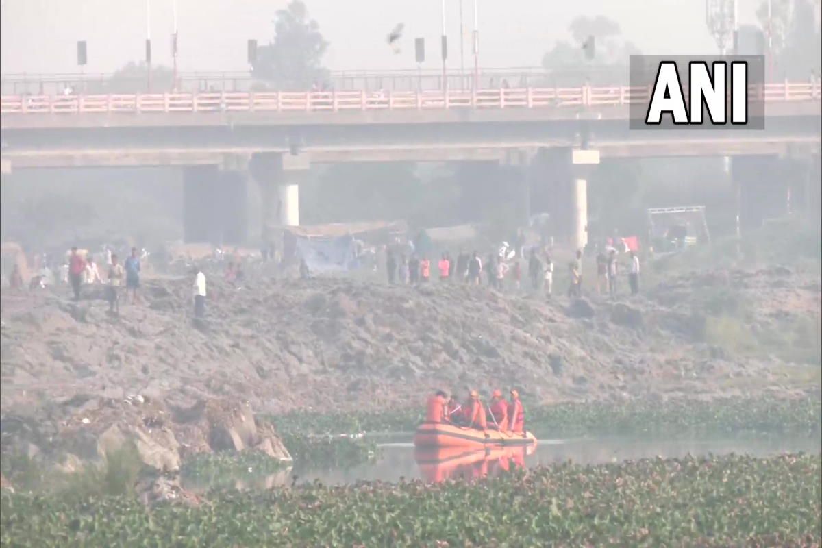 LIVE Morbi cable bridge collapse Update: अब तक 100 से ज्यादा लोगों की ...