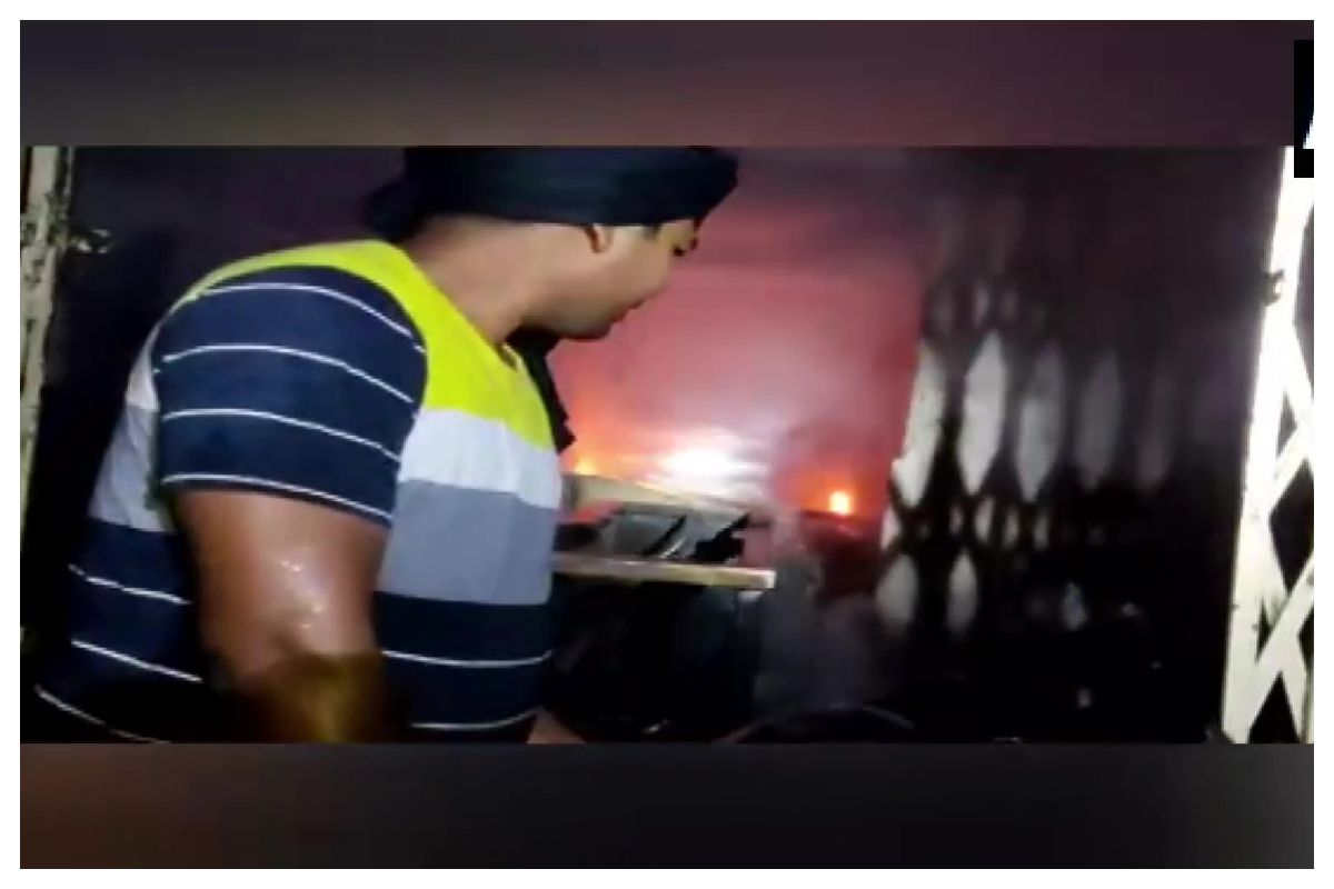 Gas Cylinder Explodes During Chhath Puja In Bihars Aurangabad 30 ...