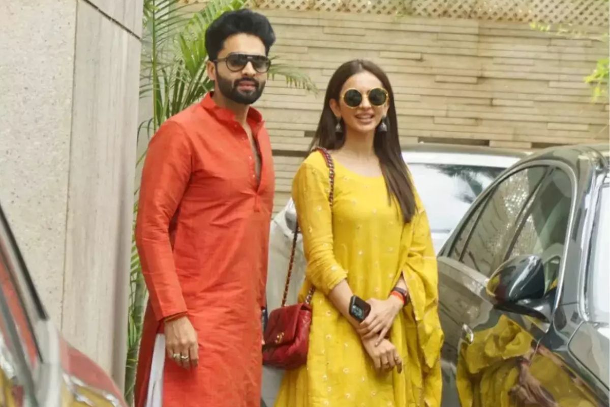 रकुल प्रीत सिंह और जैकी भगनानी अगले साल लेंगे सात फेरे! भाई ने किया ...