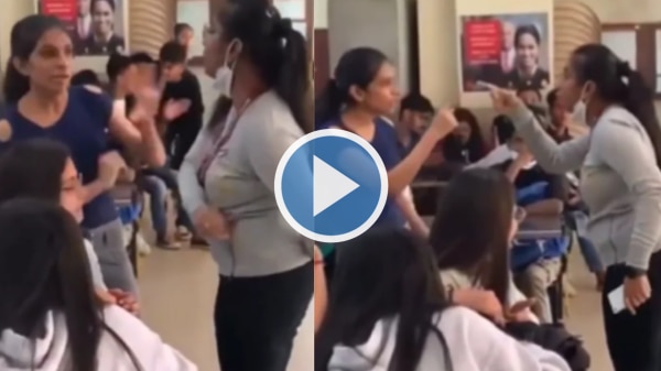 Fierce Fight Breaks Between 2 Bengaluru College Girls As They Hit ...