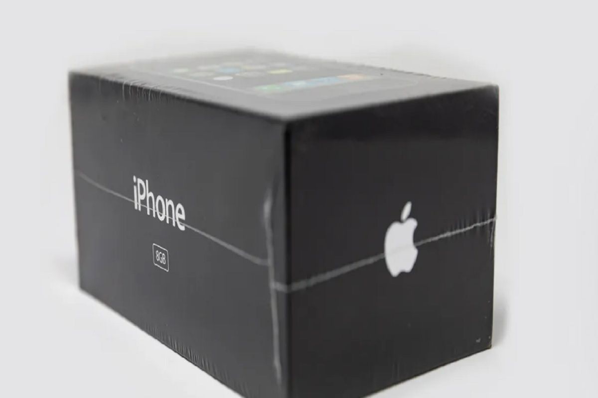 Vintage Fever: This Unsealed First-Generation iPhone Sold For ₹32 Lakh ...