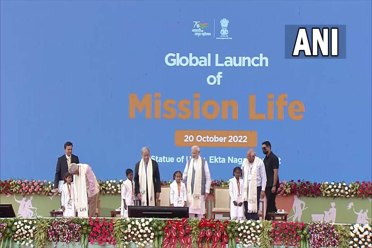 PM Modi Gujarat Visit: केवड़िया में पीएम मोदी ने गुटारेस संग लॉन्च किया ...