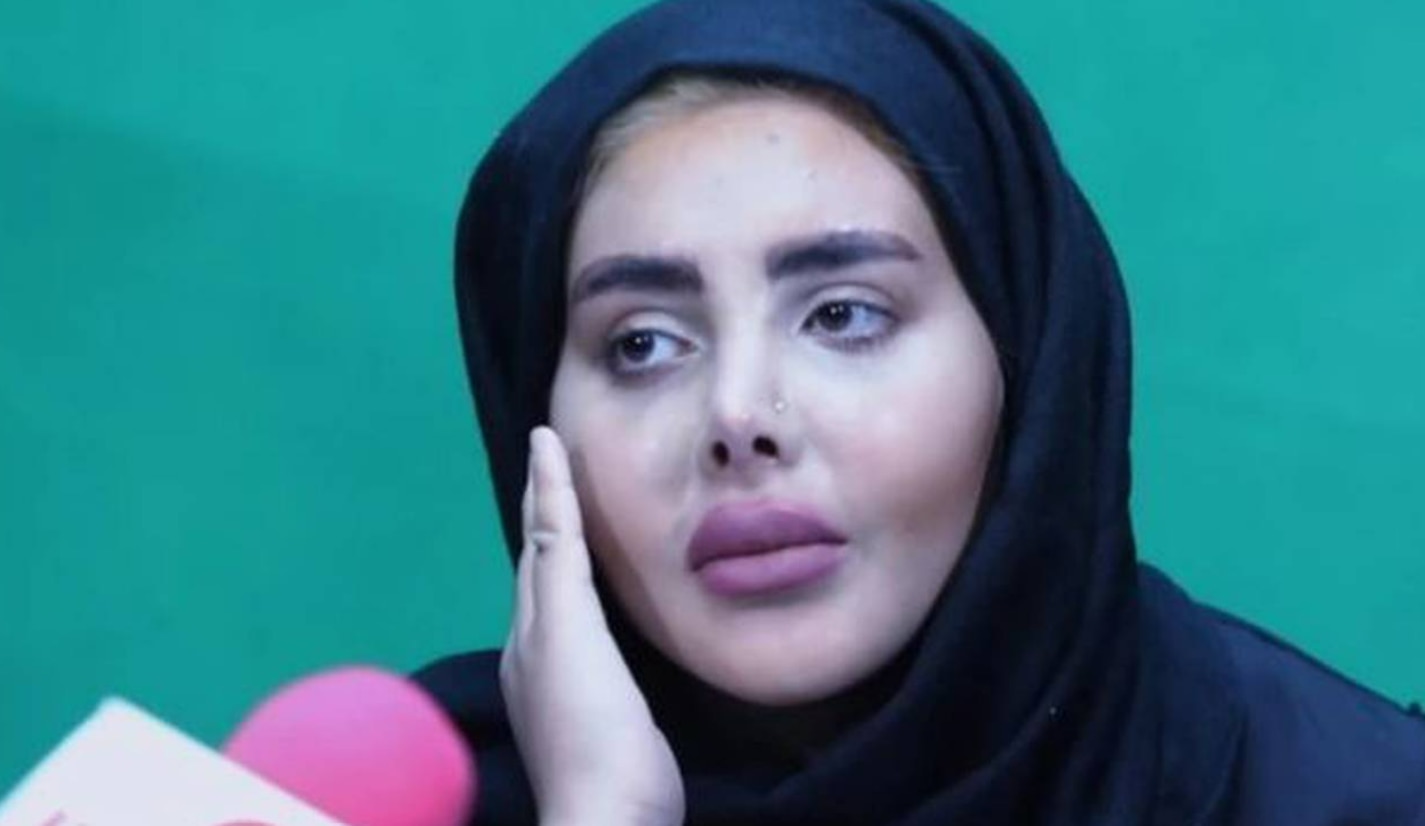 Zombie Angelina Jolie Shows Her Real Face After Being Released From ...