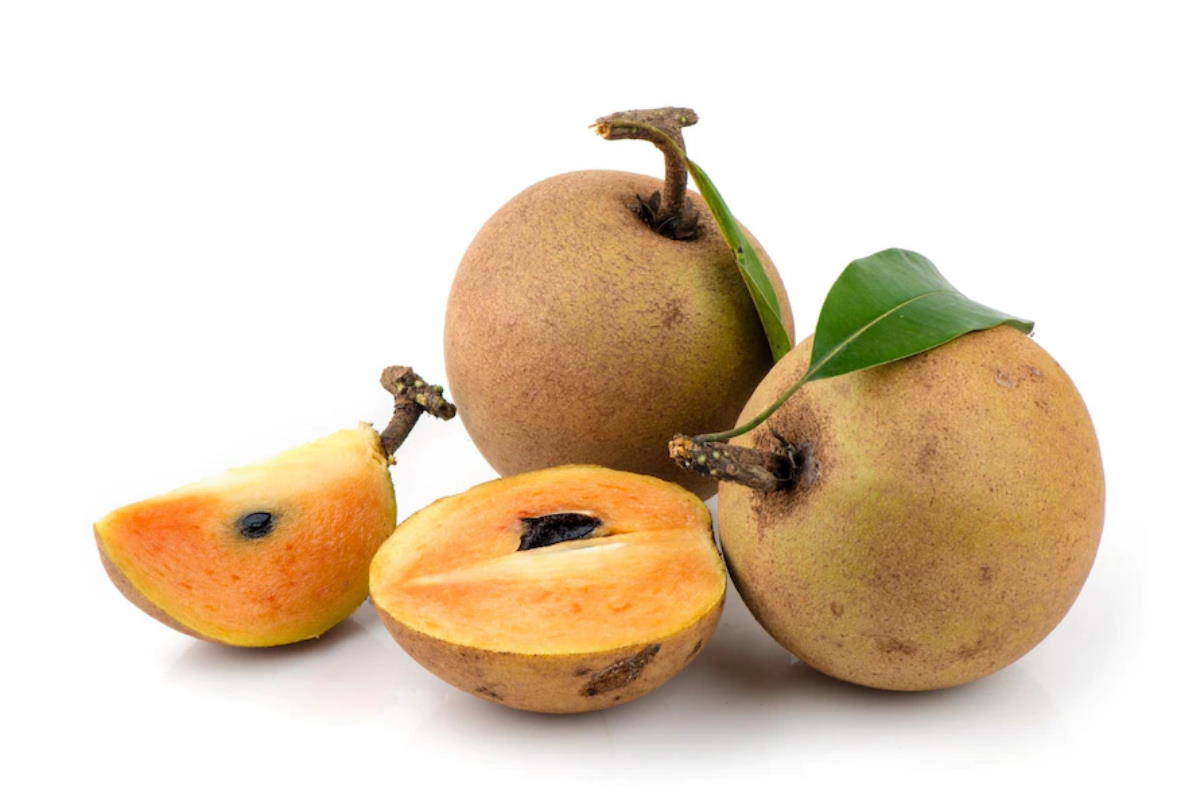 चीकू खाकर इन बीमारियों से पाएं छुटकारा, महिलाओं के लिए है बेहद फायदेमंद