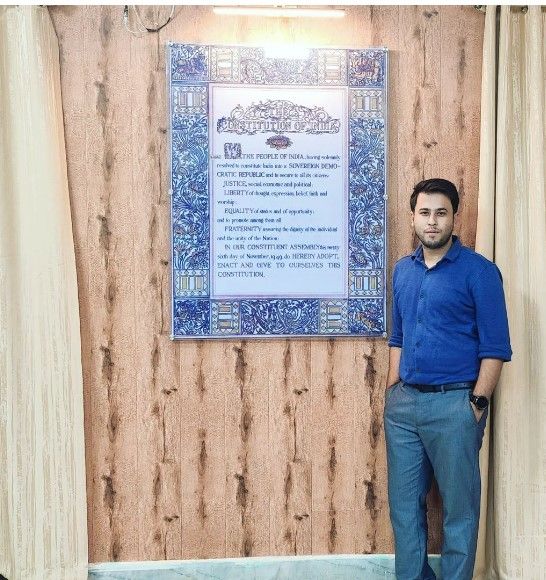 Success Story: 12वीं और ग्रेजुएशन में हुए फेल, लेकिन नहीं मानी हार, अब ...