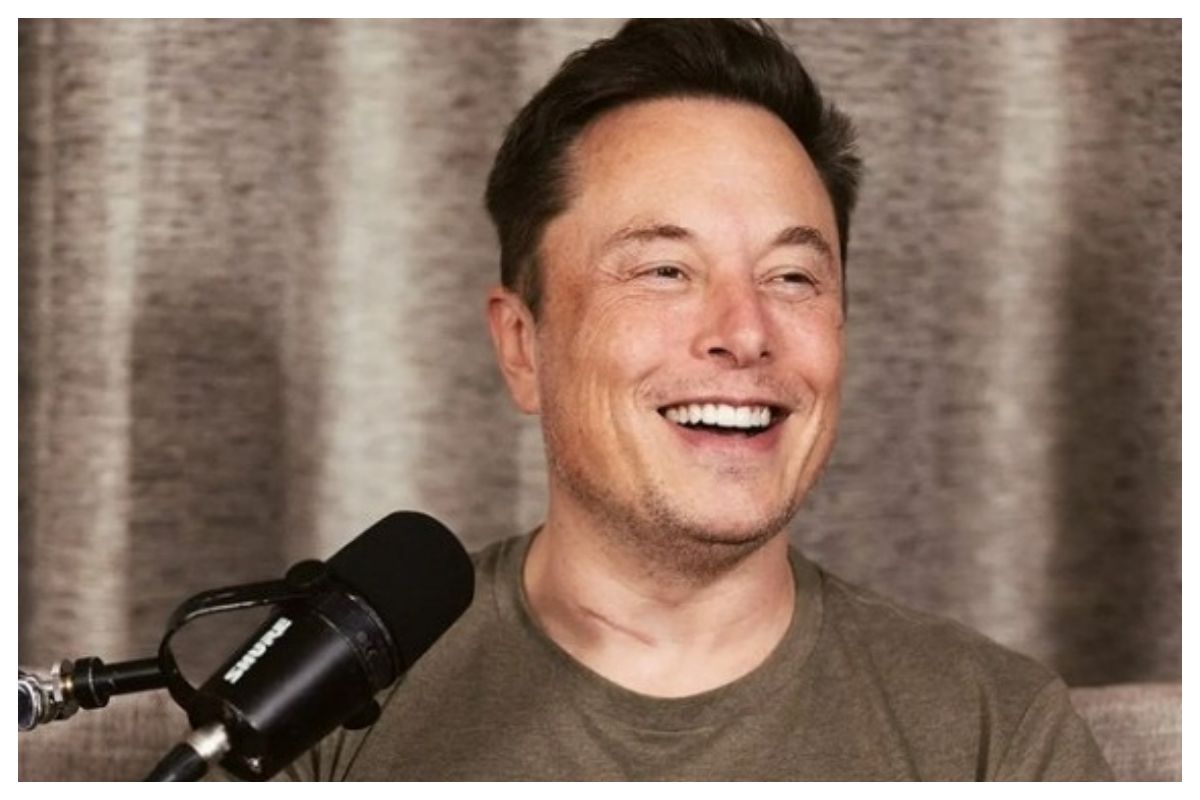 Chief Twit Elon Musk Dissolves Twitter Board Is Now The Only Director
