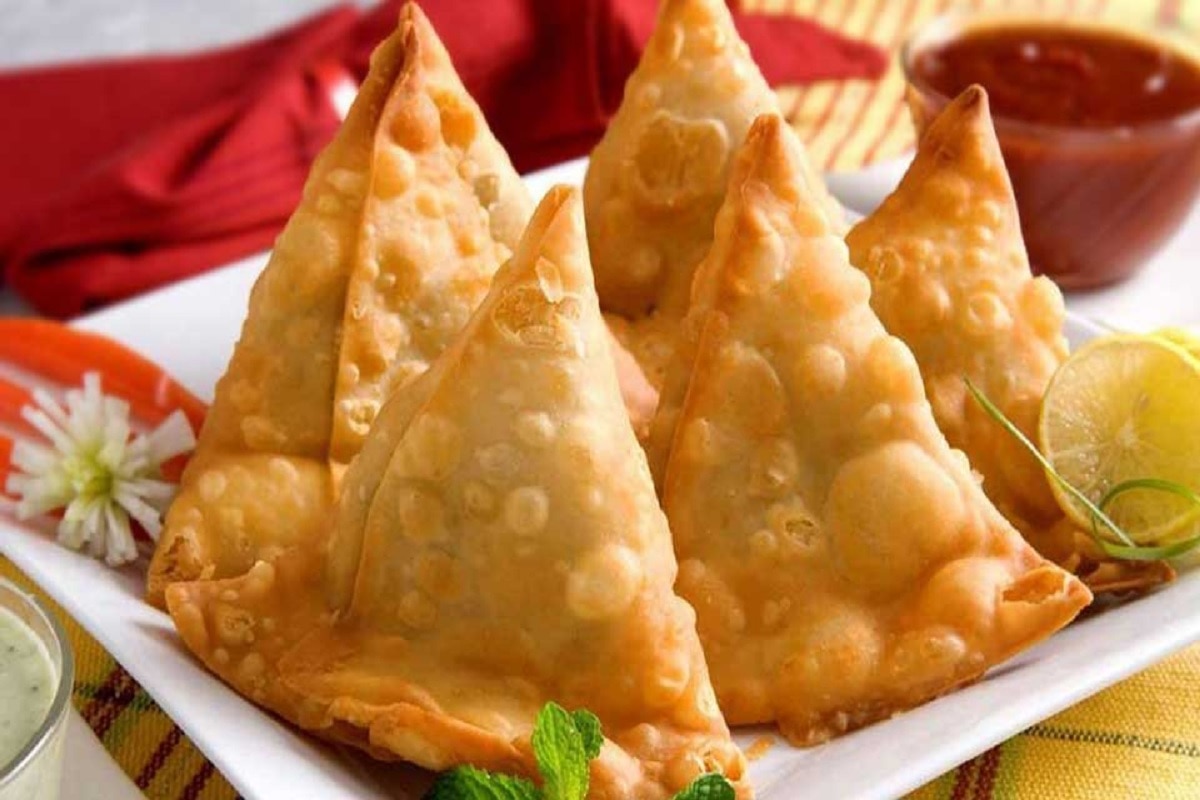 Samosa Interesting Facts: समोसा कुठून आला माहिती आहे का? जाणून घ्या ...