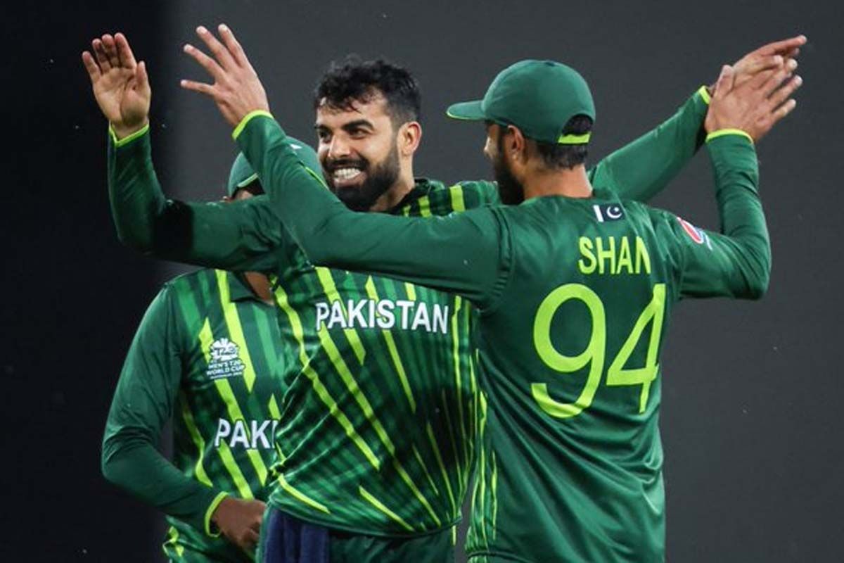 PAK vs SA: शादाब खान ने बल्‍ले के साथ-साथ गेंद से किया कमाल, पाकिस्‍तान ने 33 रन से जीता मैच