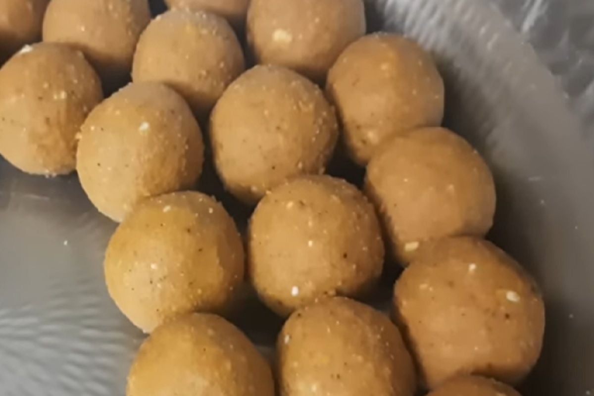 Wheat Flour Ladoo : थंडीत गव्हाच्या पीठाचे हे पौष्टिक लाडू जरुर खा ...