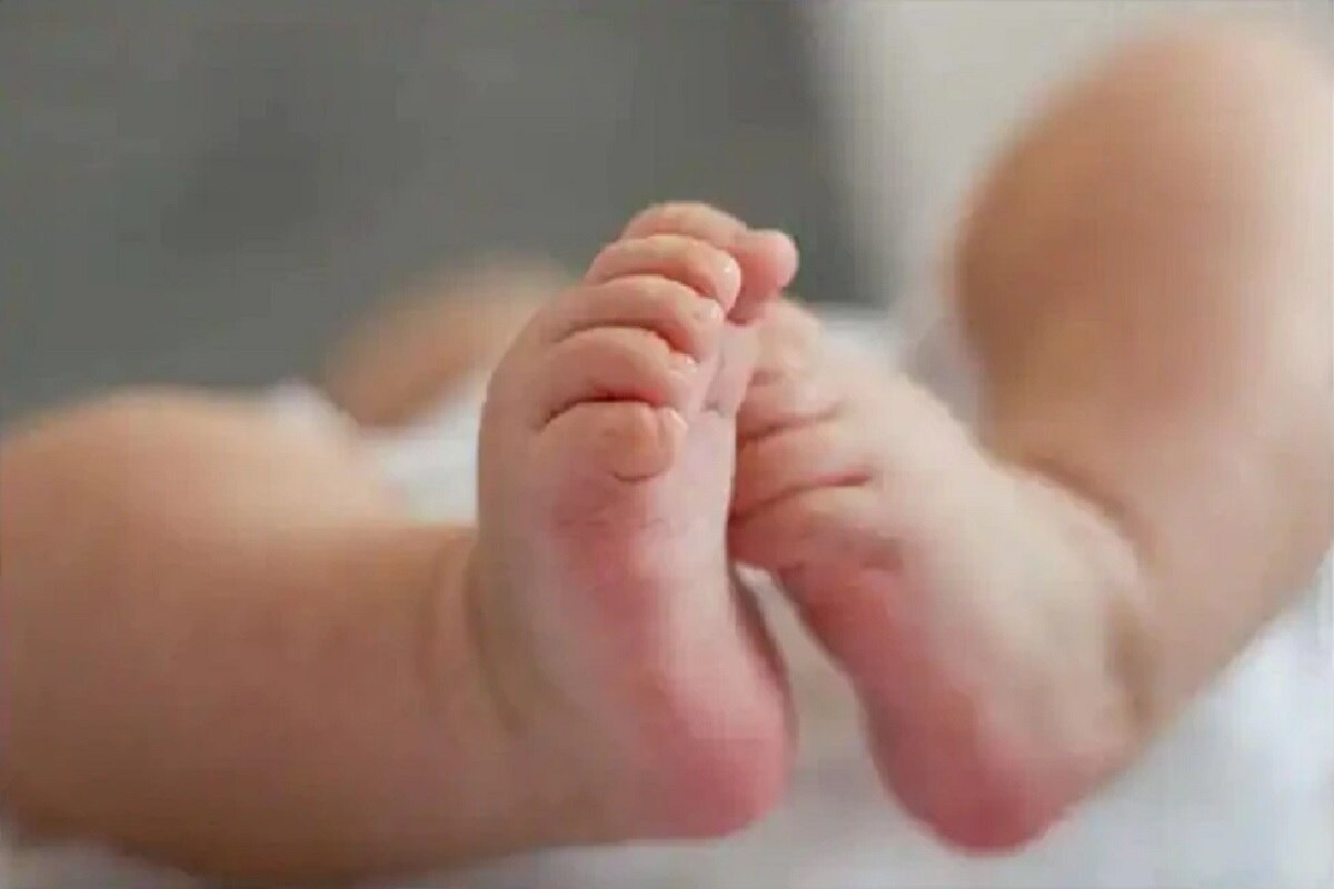 Baby With Tail: शेपटीसह जन्माला आली नवजात मुलगी, अजब प्रकाराने डॉक्टरही ...