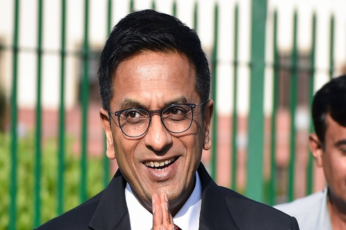 CJI Chandrachud: 41 साल पहले पलट दिया था पिता का फैसला, दिलाया निजता का ...