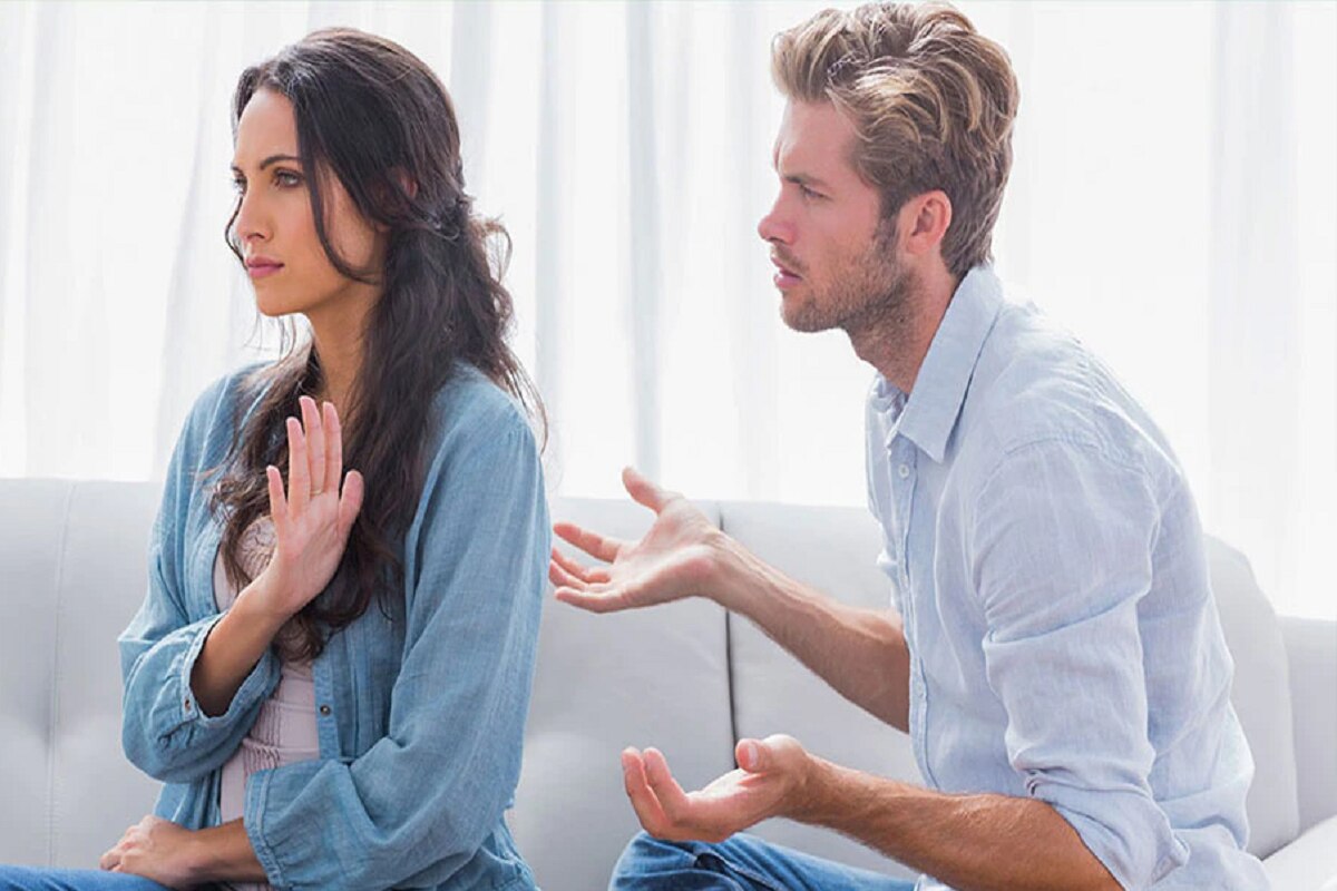 Relationship Tips: तुमच्या ओव्हर पझेसिव्हनेसमुळे जोडीदाराला त्रास होतोय ...