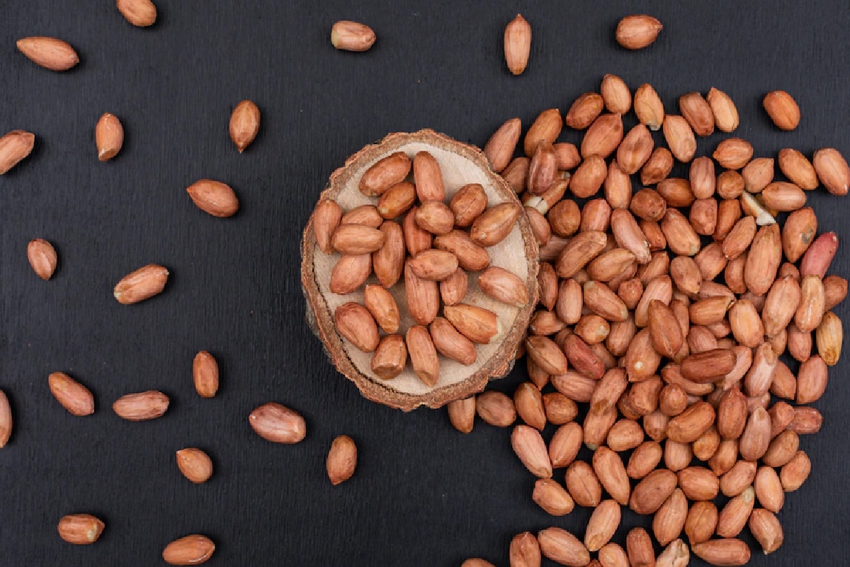 1 दिन में कितनी मूंगफली खाएं? मूंगफली खाने के बाद क्या नहीं खाएं? जानें ...