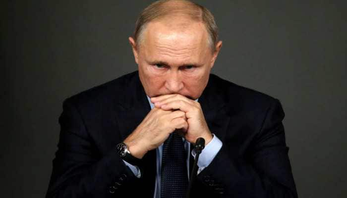 Video Of Vladimir Putin Restless Feet Movement Sparks Health Debate ...