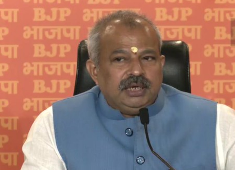 Following MCD Polls Debacle, Delhi BJP President Adesh Gupta Resigns