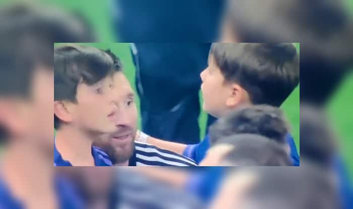Lionel Messi Hugging His Kids After Argentina Beat France to Lift FIFA ...