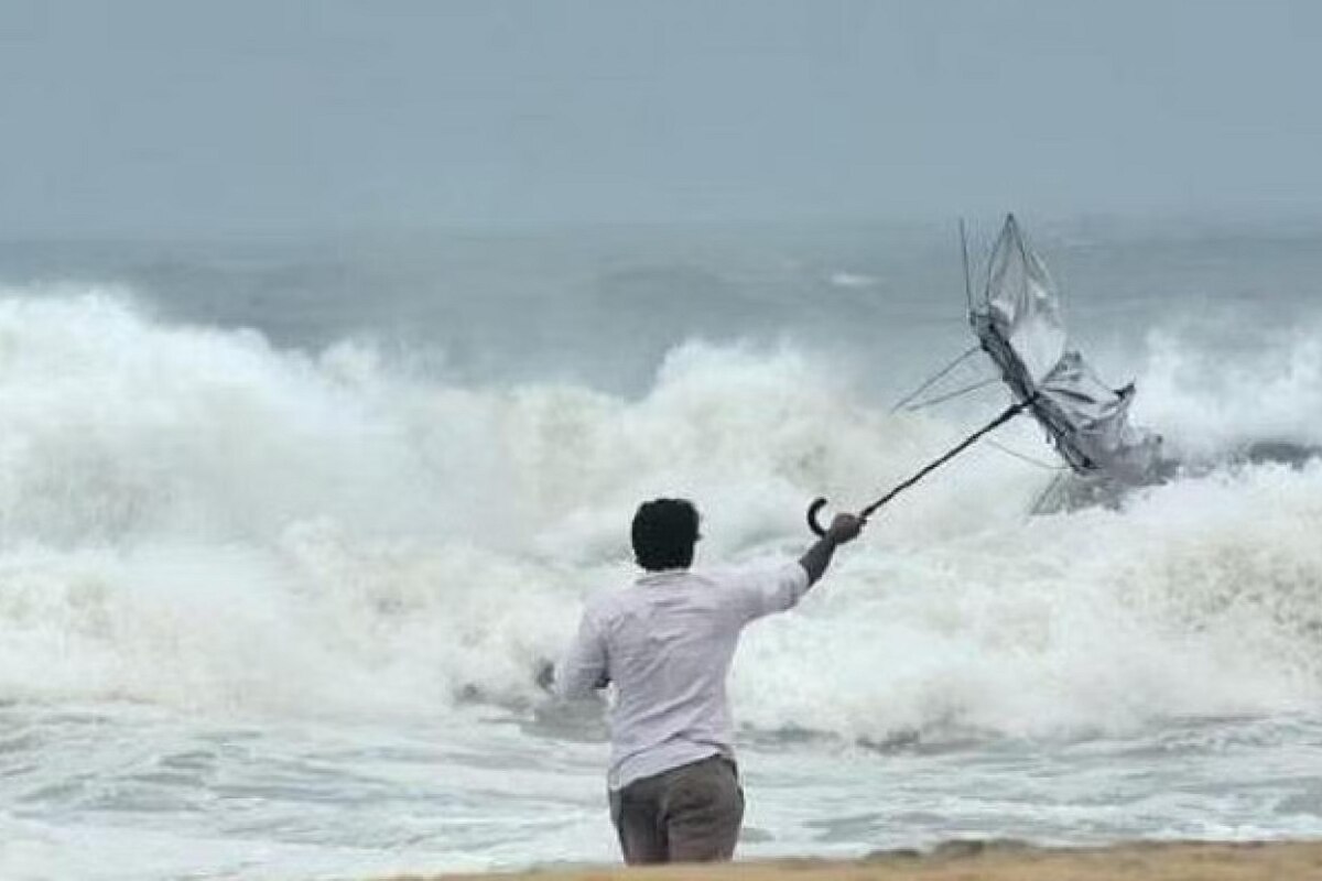Schools Closed In Kodaikanal, Sirumalai Tomorrow Due To Cyclone Mandous Schools Closed In Kodaikanal, Sirumalai Tomorrow Due To Cyclone Mandous