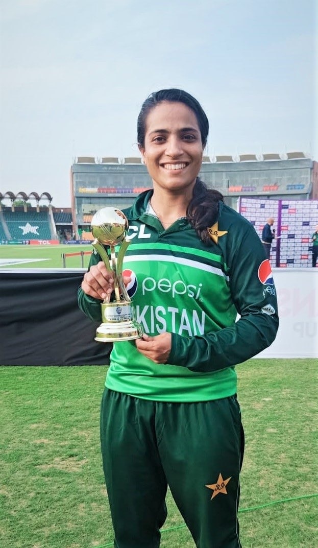 आईसीसी महिला प्लेयर ऑफ द मंथ चुनी गईं पाकिस्तान की सलामी बल्लेबाज सिदरा ...