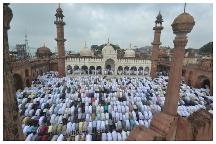 Namaz Timings Of Five Obligatory Prayers For Muslims From Fajr To Isha